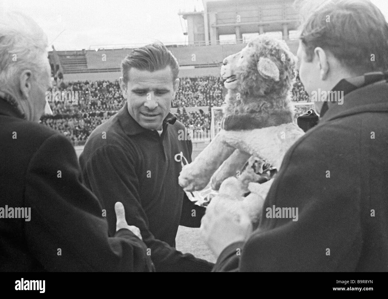 Dynamo Moscow and Soviet national football team goalkeeper Lev Yashin ...