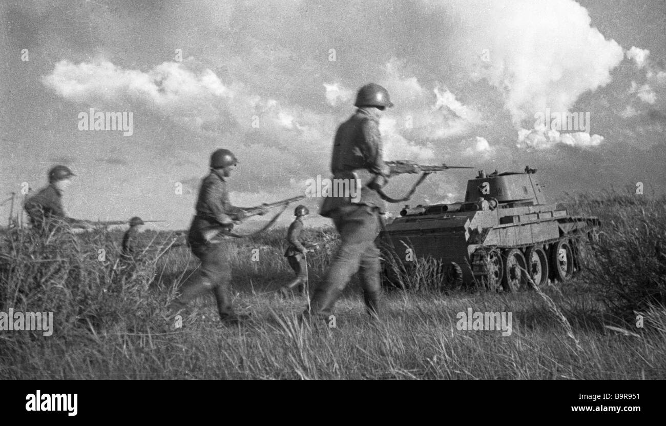 Soviet troops fighting under tank cover in the area of the Khalkhin Gol ...