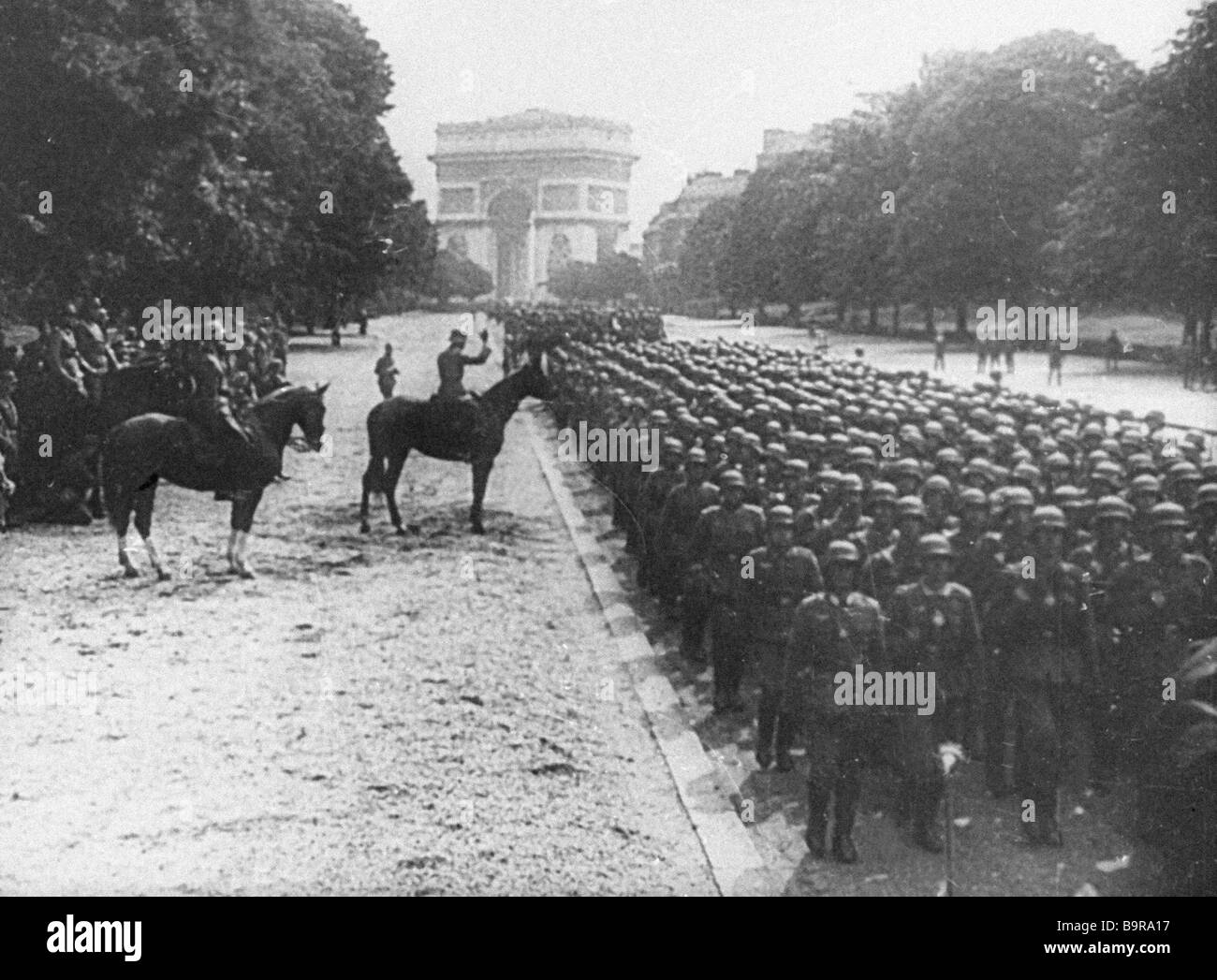 The Hitler troops in the streets of Paris in The Great Victory of the ...
