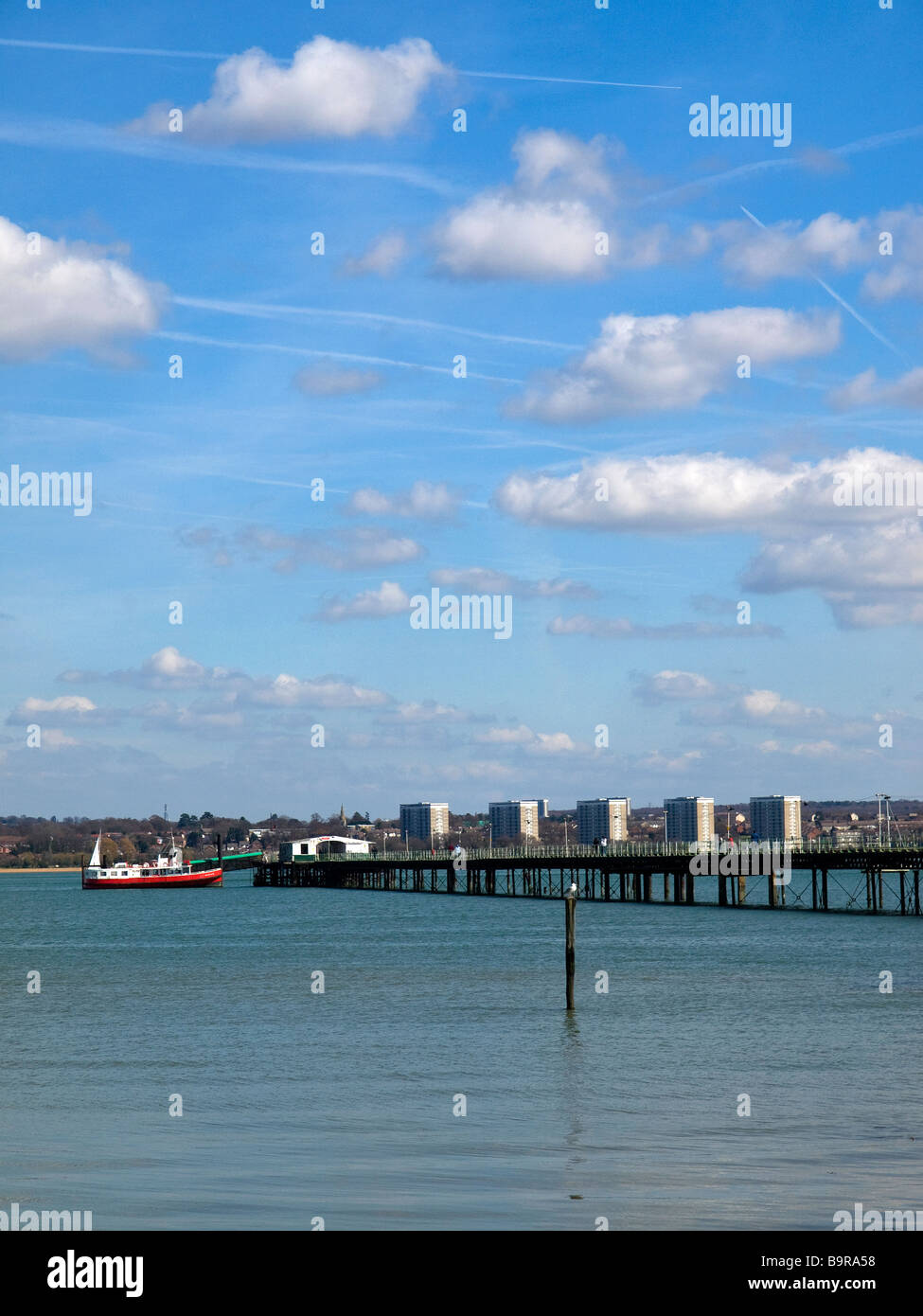 Hythe ferry southampton england hi-res stock photography and images - Alamy