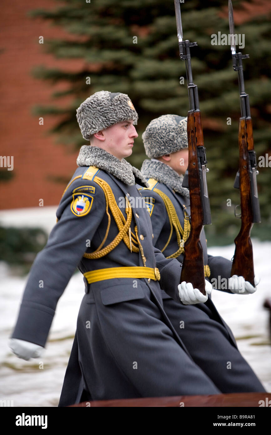 Russia, Moscow, the changing of the guard in front of the Kremlin ...
