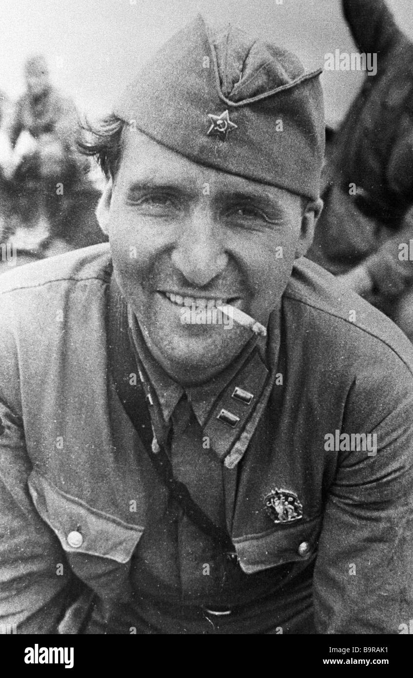 Konstantin Simonov war correspondent of Krasnaya Zvezda Red Star ...