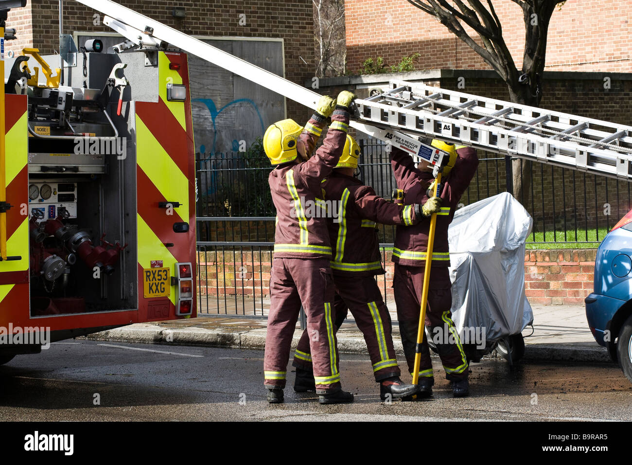 Fire engine ladder hi-res stock photography and images - Alamy