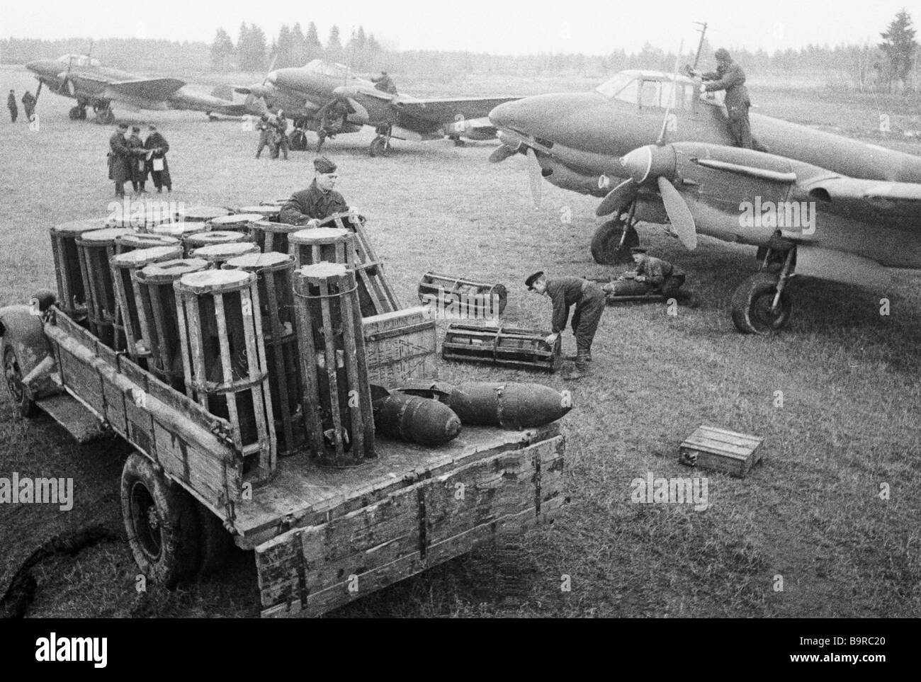 Aircraft Bombs Stock Photos & Aircraft Bombs Stock Images - Alamy