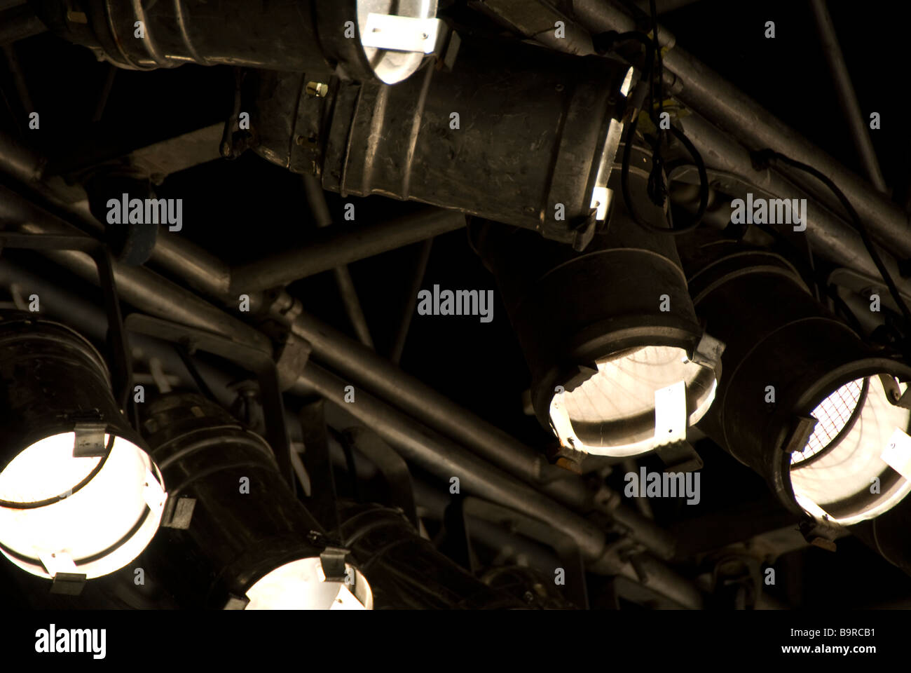 White stage lighting hi-res stock photography and images - Alamy