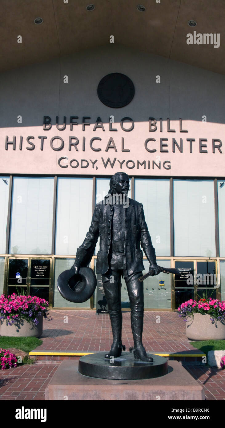 Buffalo bill center west statue hi-res stock photography and images - Alamy