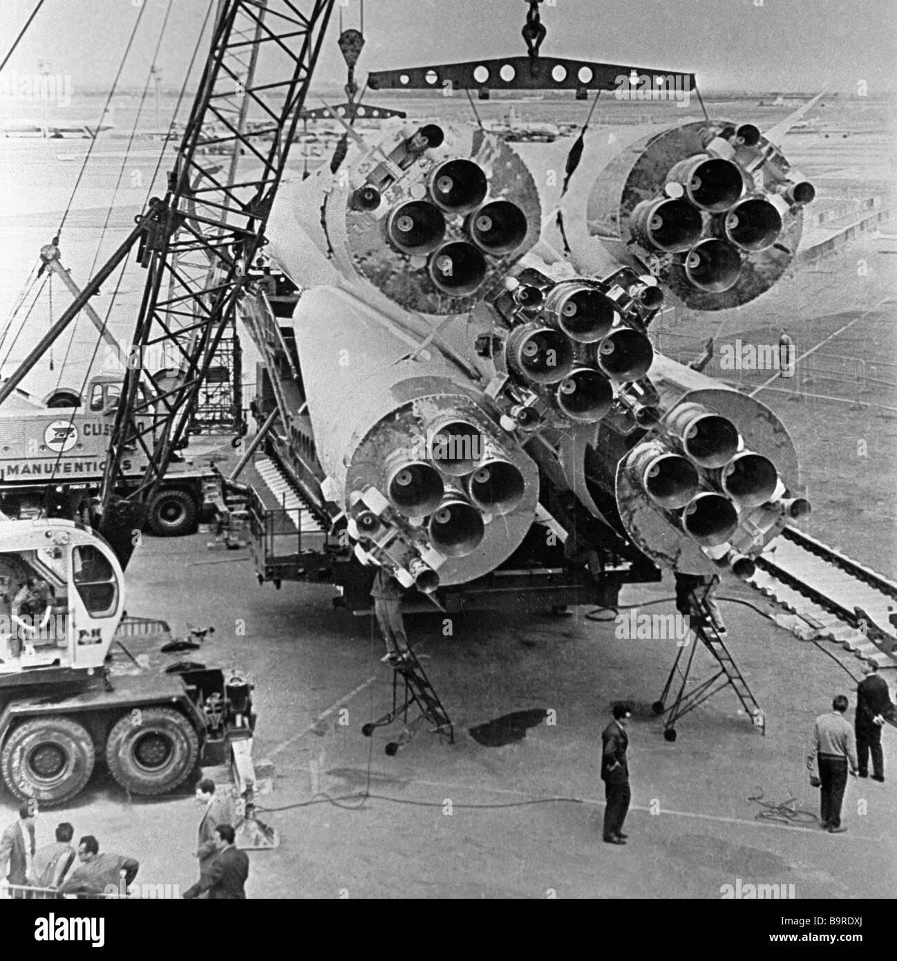Assembling a Vostok launch vehicle during the Le Bourget aerospace show ...