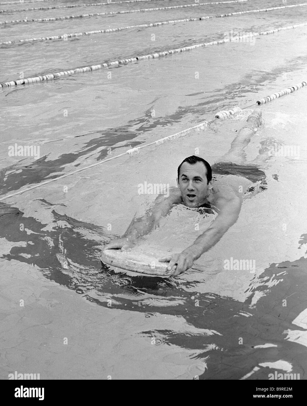 The world high jump champion Valery Brumel in the Moskva swimming pool ...