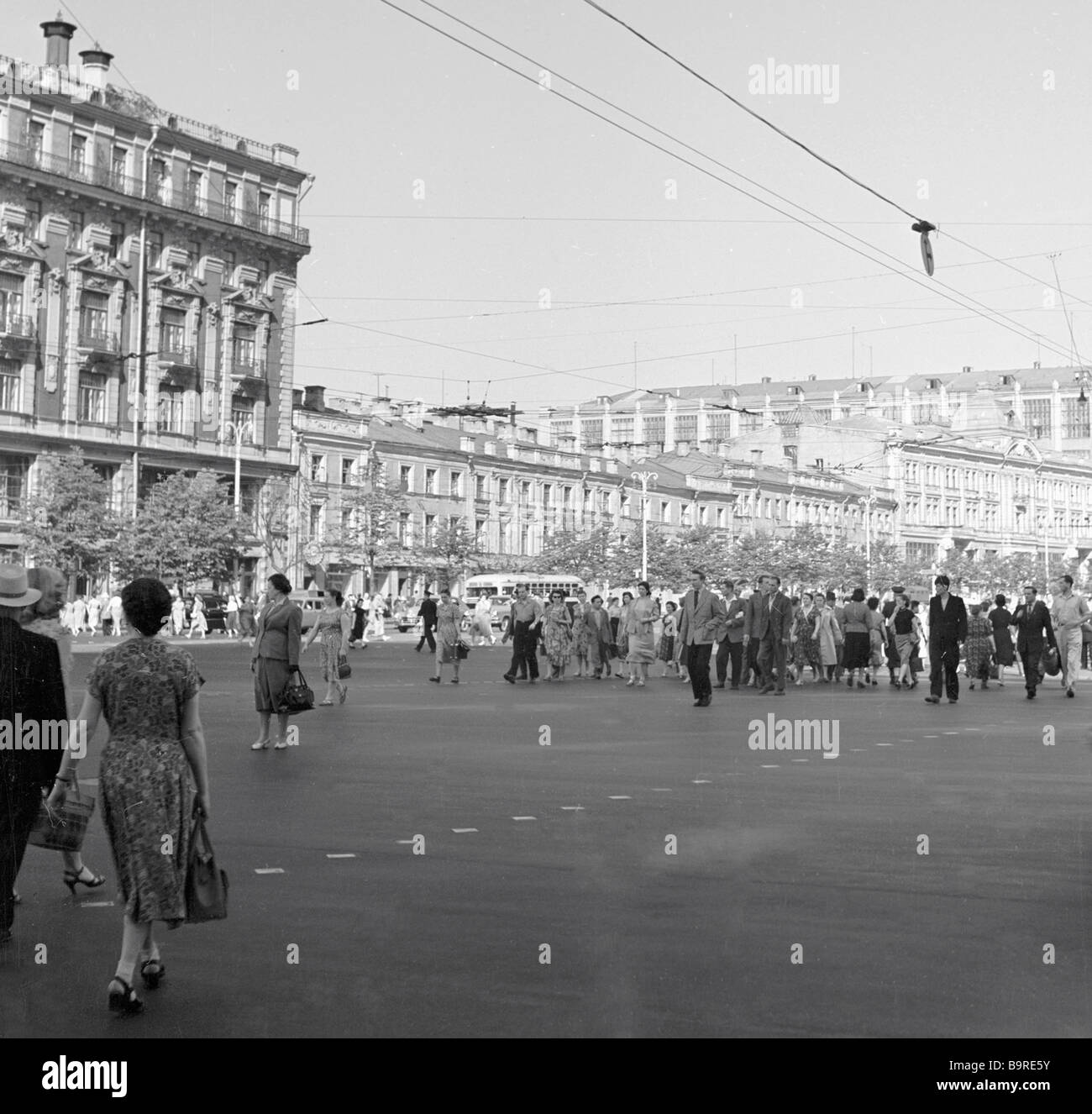 Muscovites in the Gorky street Stock Photo - Alamy
