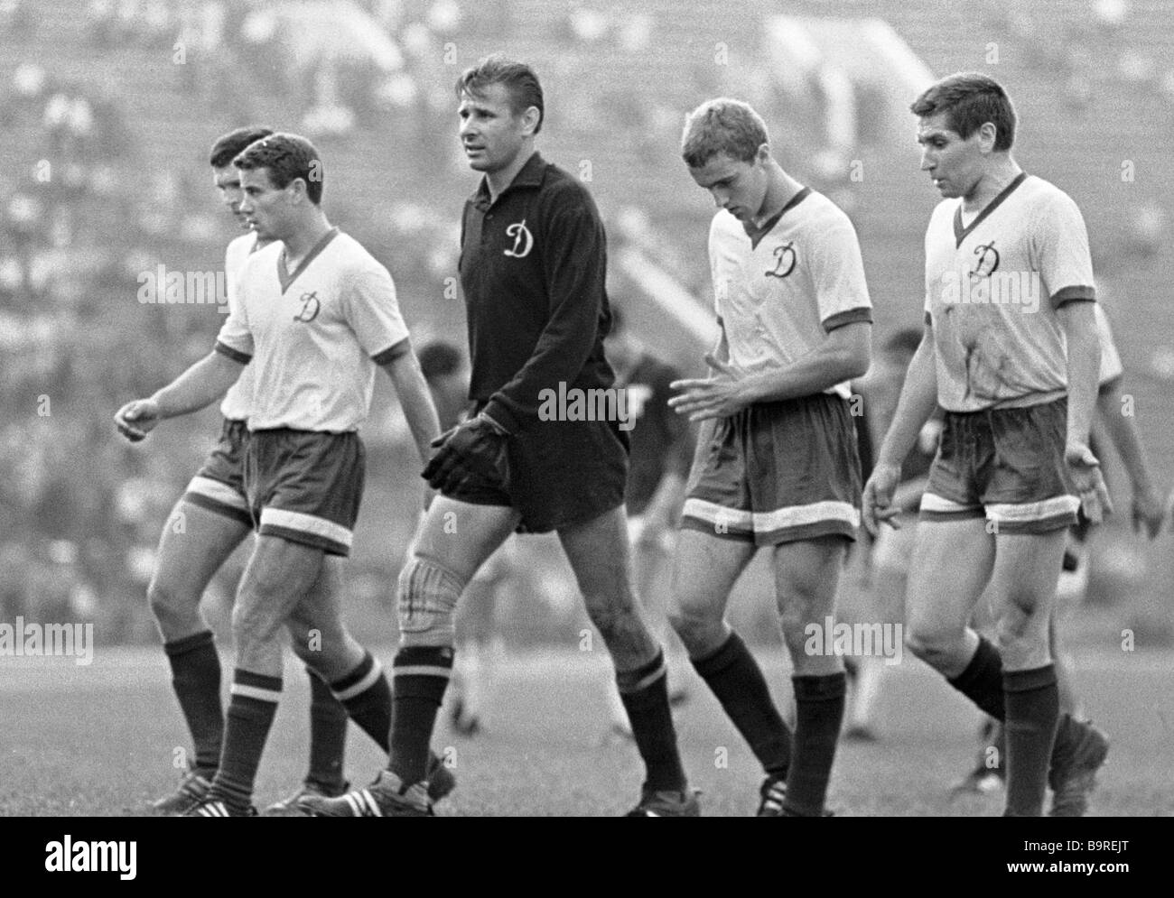 The Dynamo football team Moscow which scored a 1 0 victory over Torpedo ...