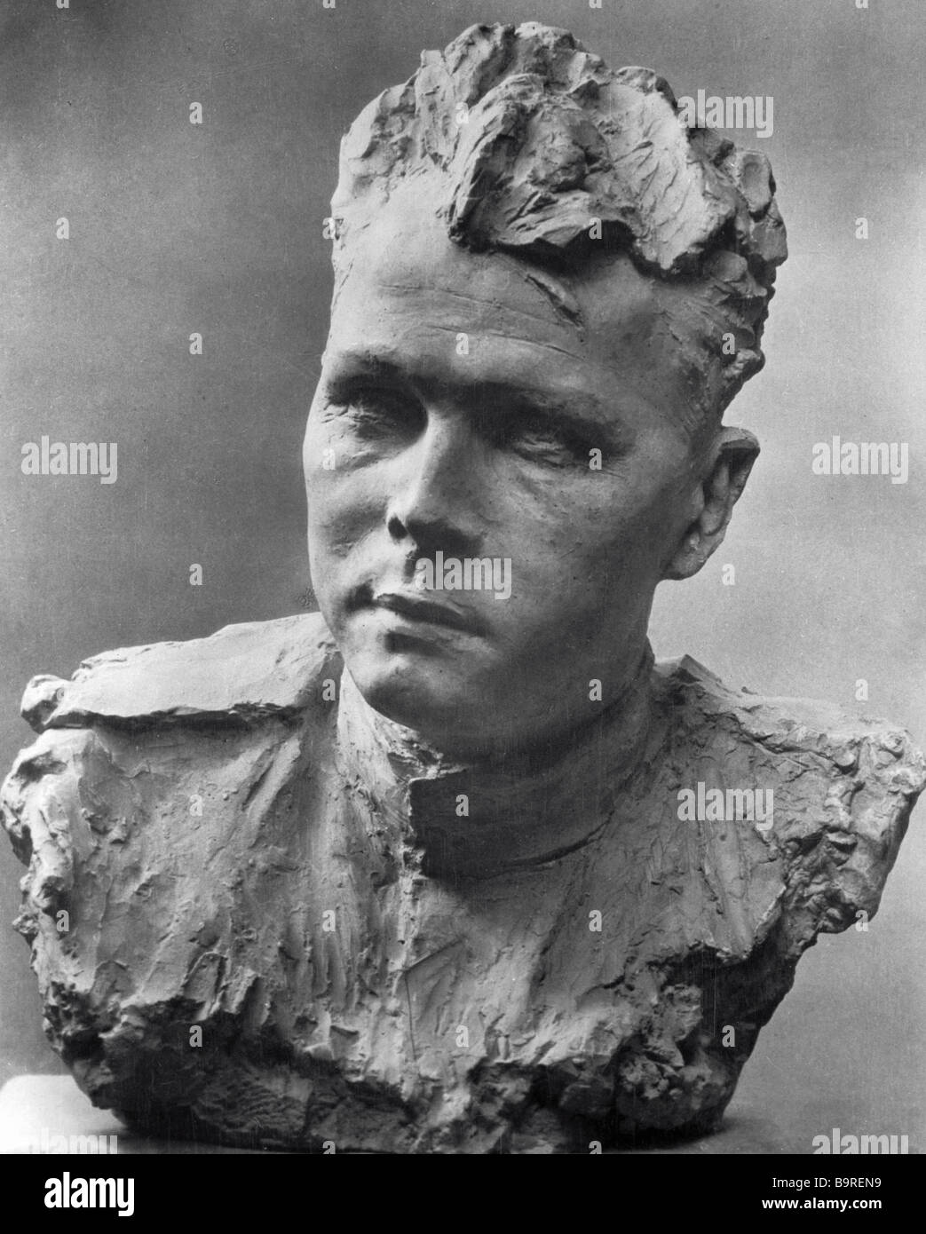 A plaster bust of Alexander Tvardovsky by Sar Lebedev Stock Photo - Alamy