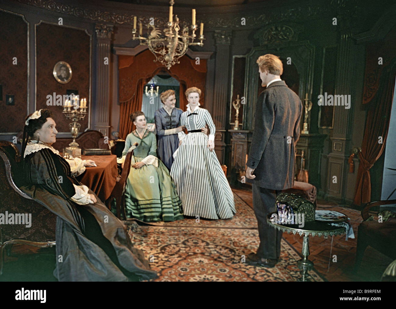 Vera Pashennaya left as the wife of General Yepanchin and Yury Yakovlev ...