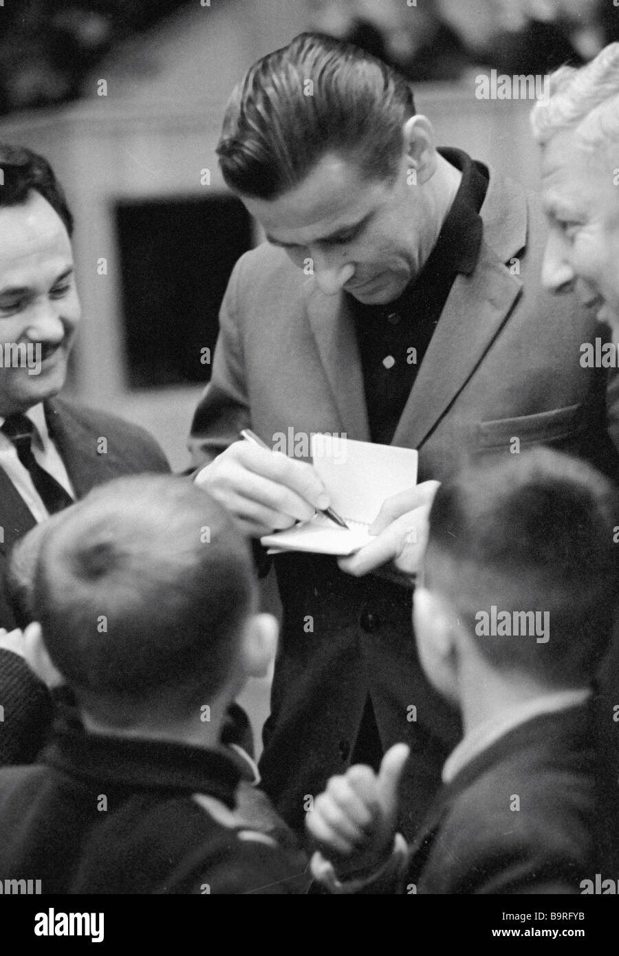 Goalkeeper Lev Yashin of the U S S R national soccer team giving ...