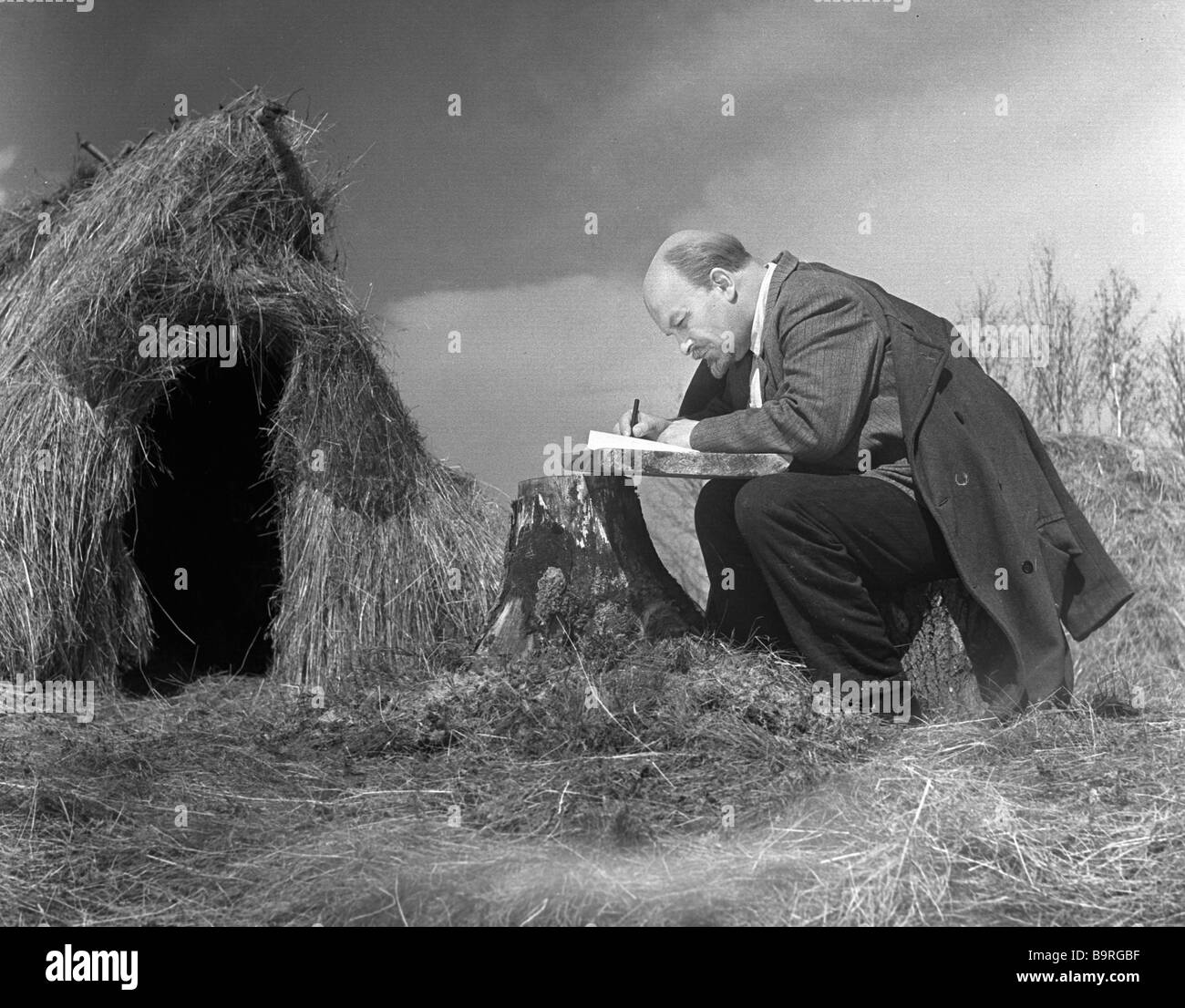 Actor Maxim Shtraukh as Vladimir Lenin in film Stories About Lenin ...
