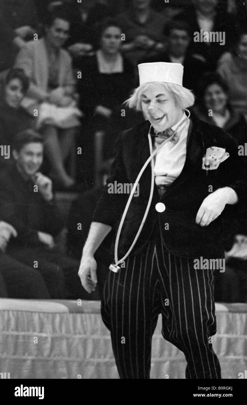The R S F S R People s Artist clown Oleg Popov in the Moscow circus ...