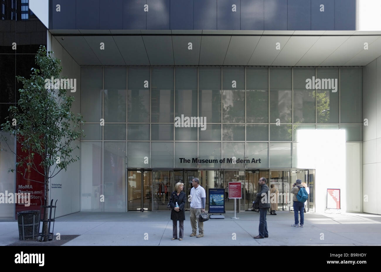 Moma new york exterior hi-res stock photography and images - Alamy