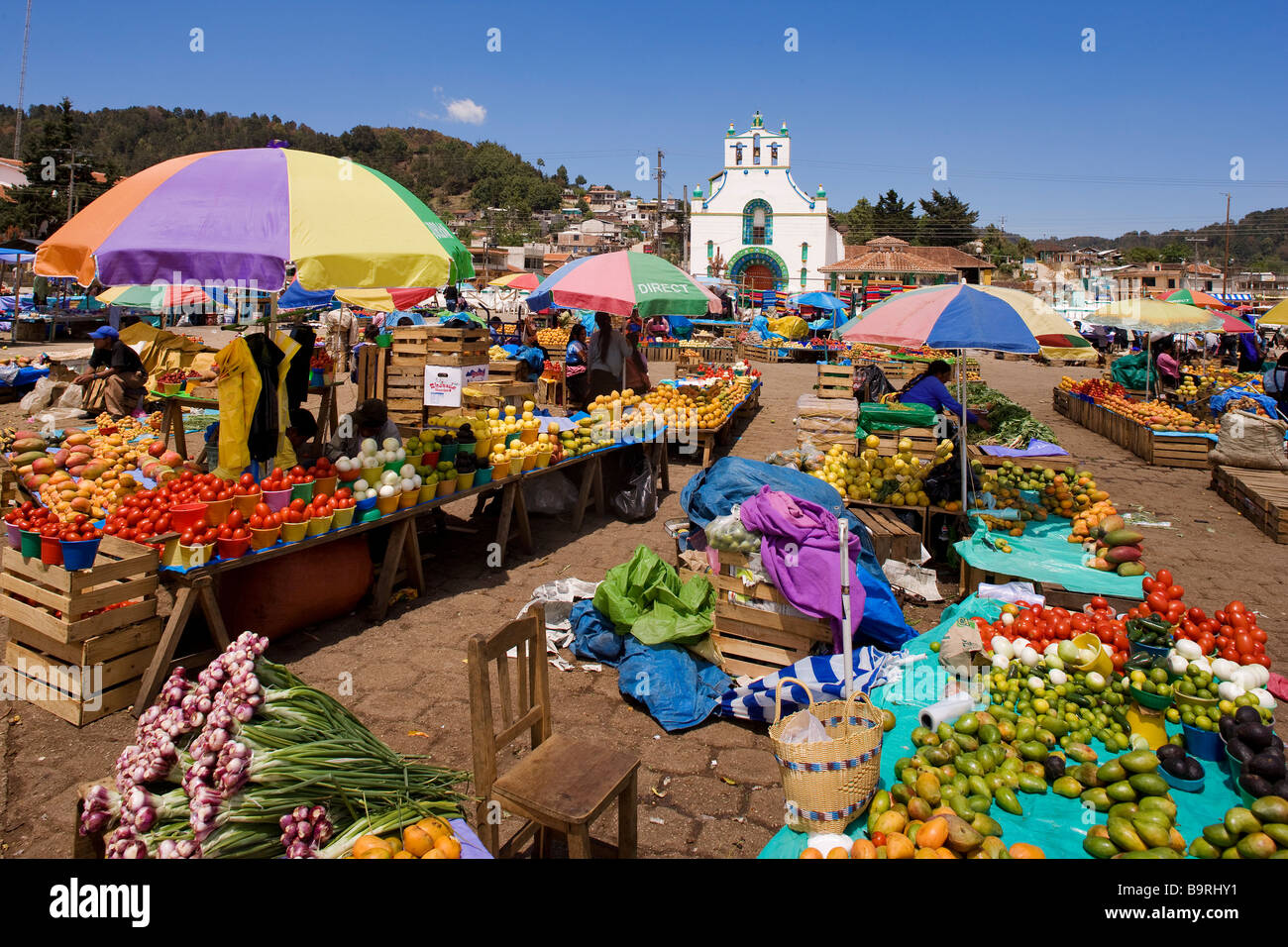 Mexico, Chiapas State, market in San Juan de Chamula Indian village ...