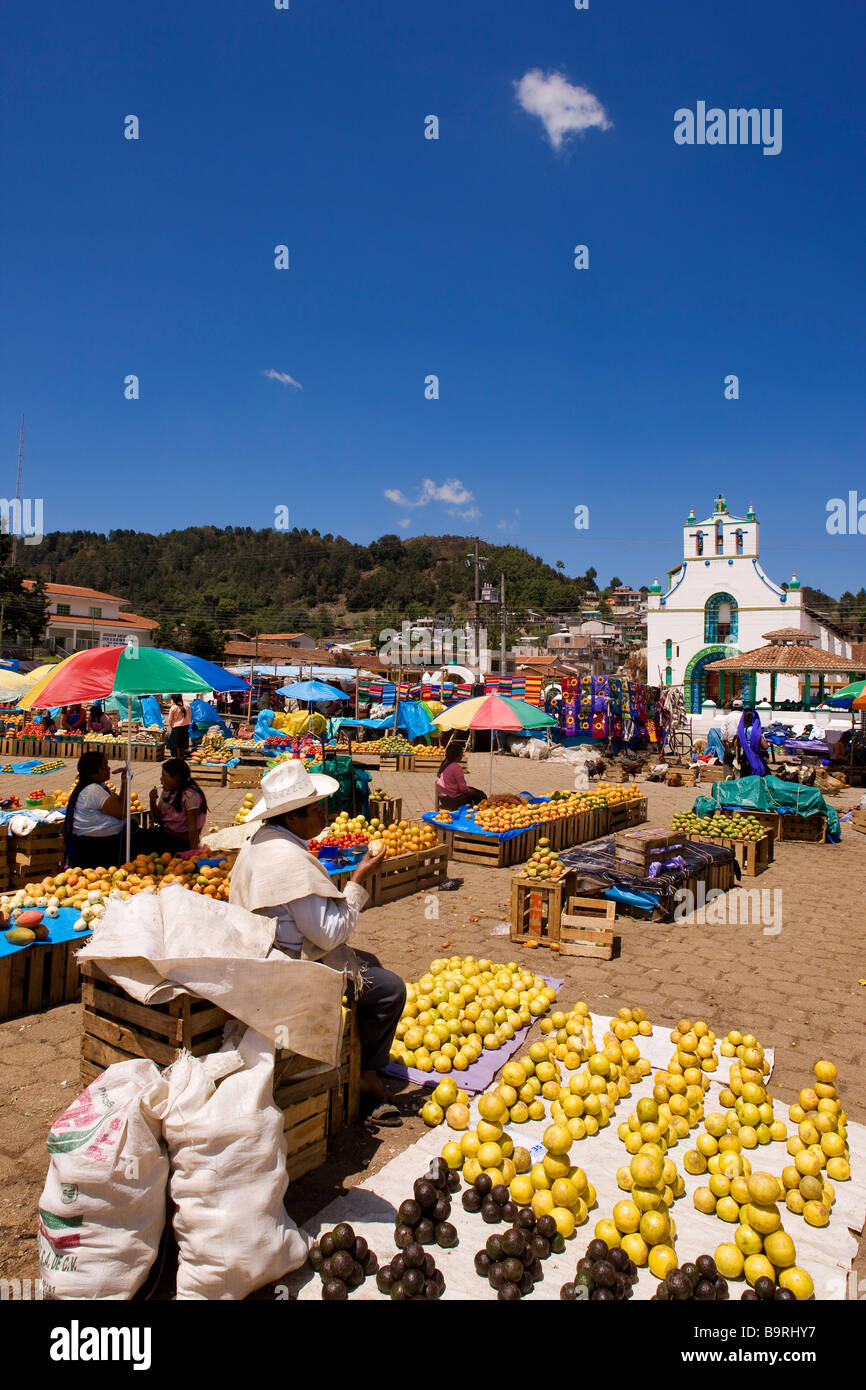 Mexico, Chiapas State, market in San Juan de Chamula Indian village ...