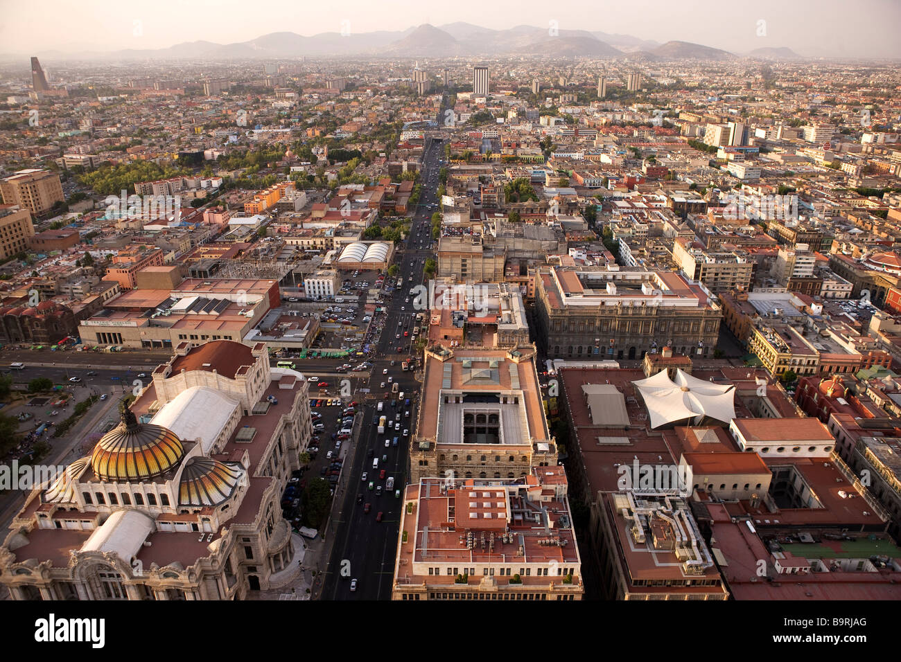Mexico, Federal District, Mexico City, view over the city and Palacio ...