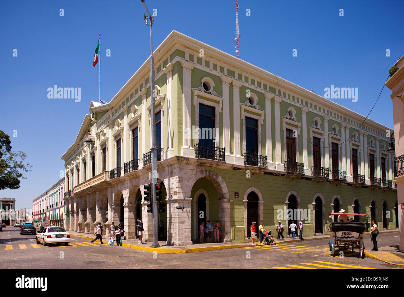 Merida mexico plaza mayor hi-res stock photography and images - Alamy
