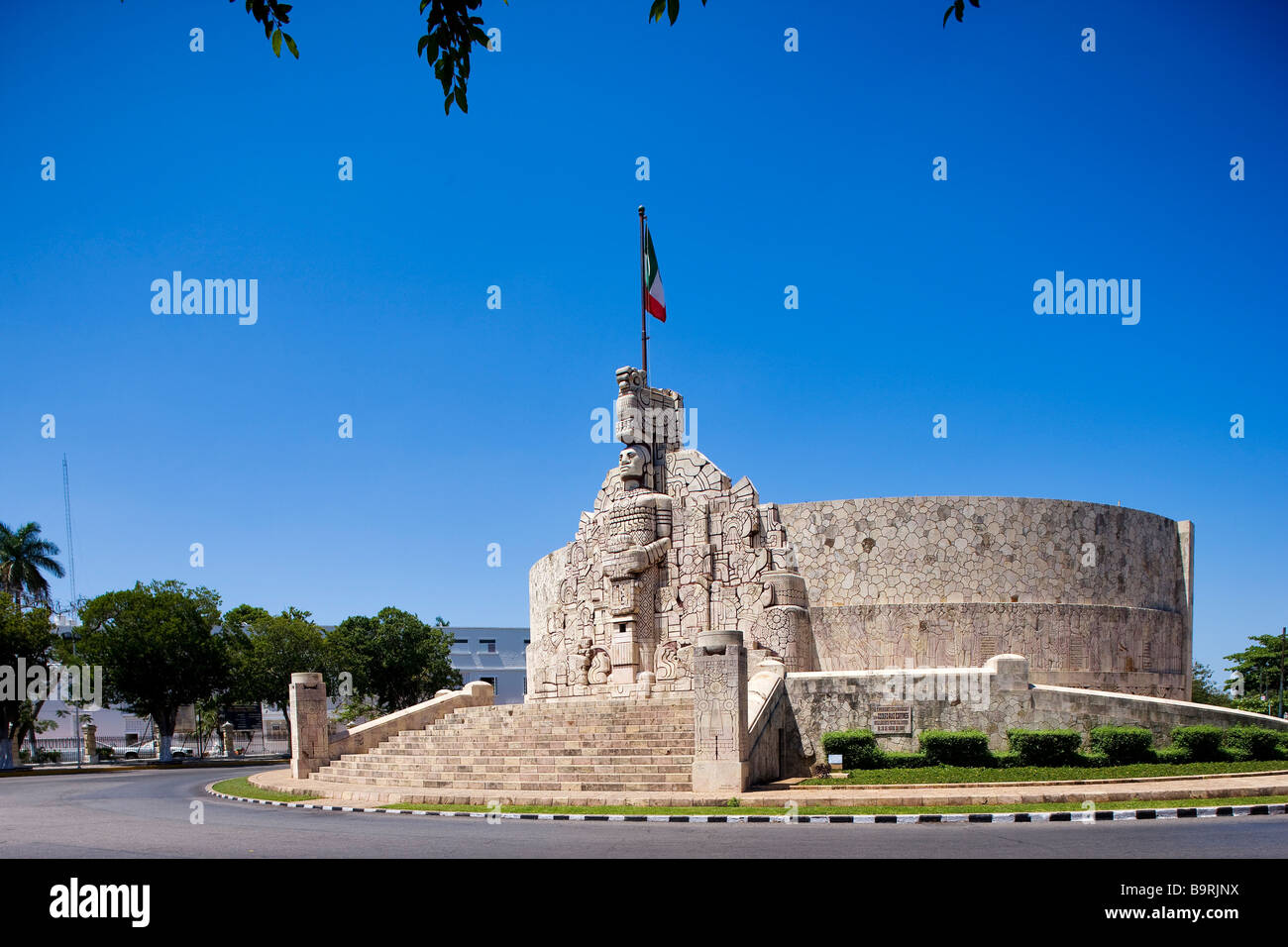 Merida mexico monumento a la bandera hi-res stock photography and ...