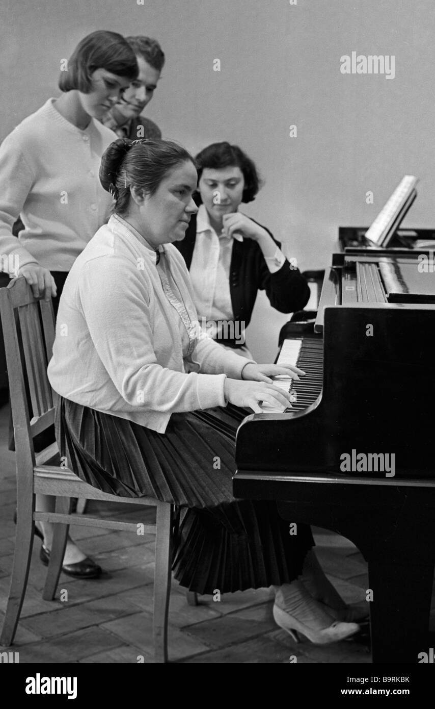 Pianist Tatyana Nikolayeva with Moscow Conservatory students Stock ...