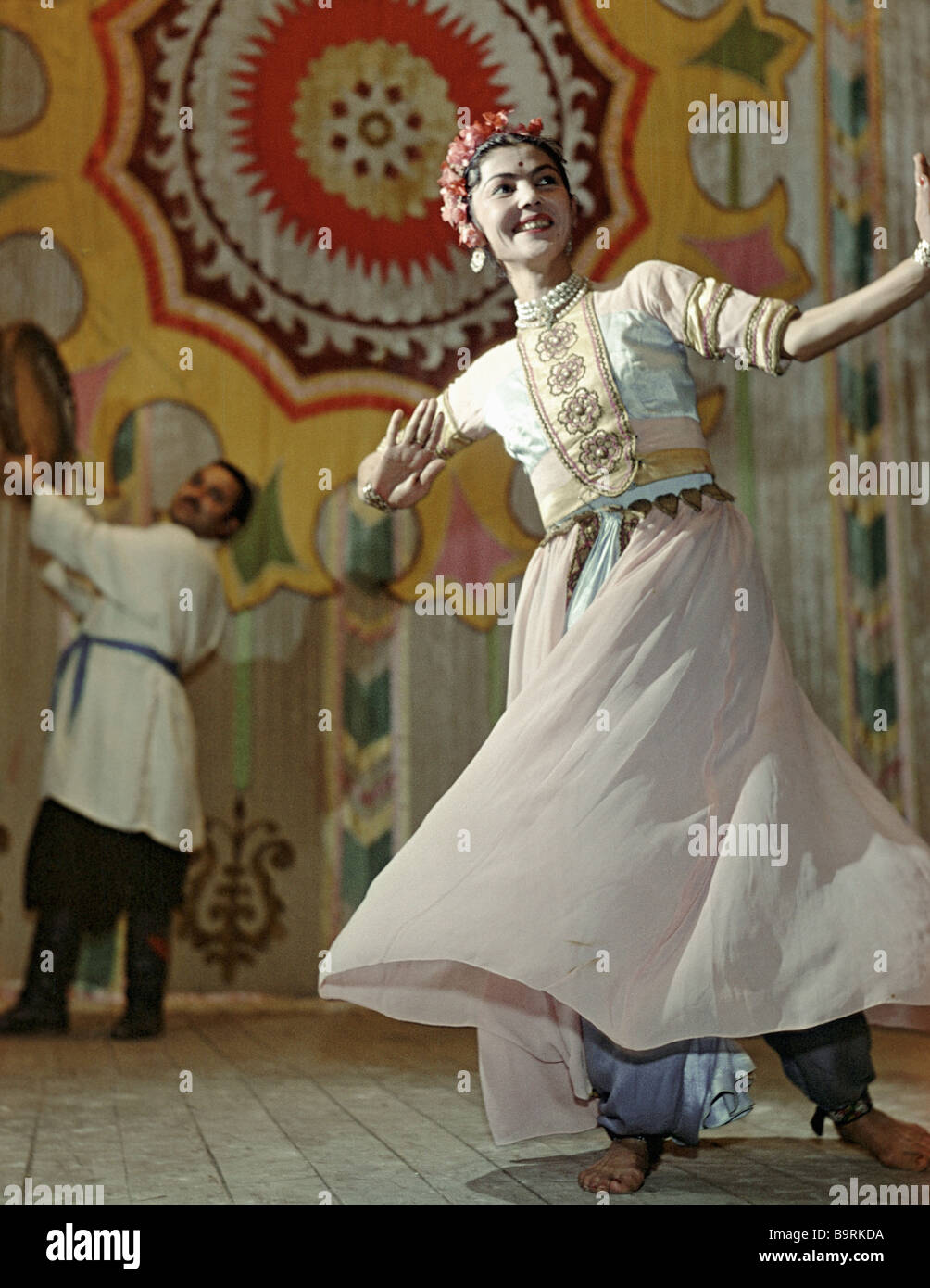 Indian dance by the USSR people s artist Ashura Nasyrova Stock Photo ...