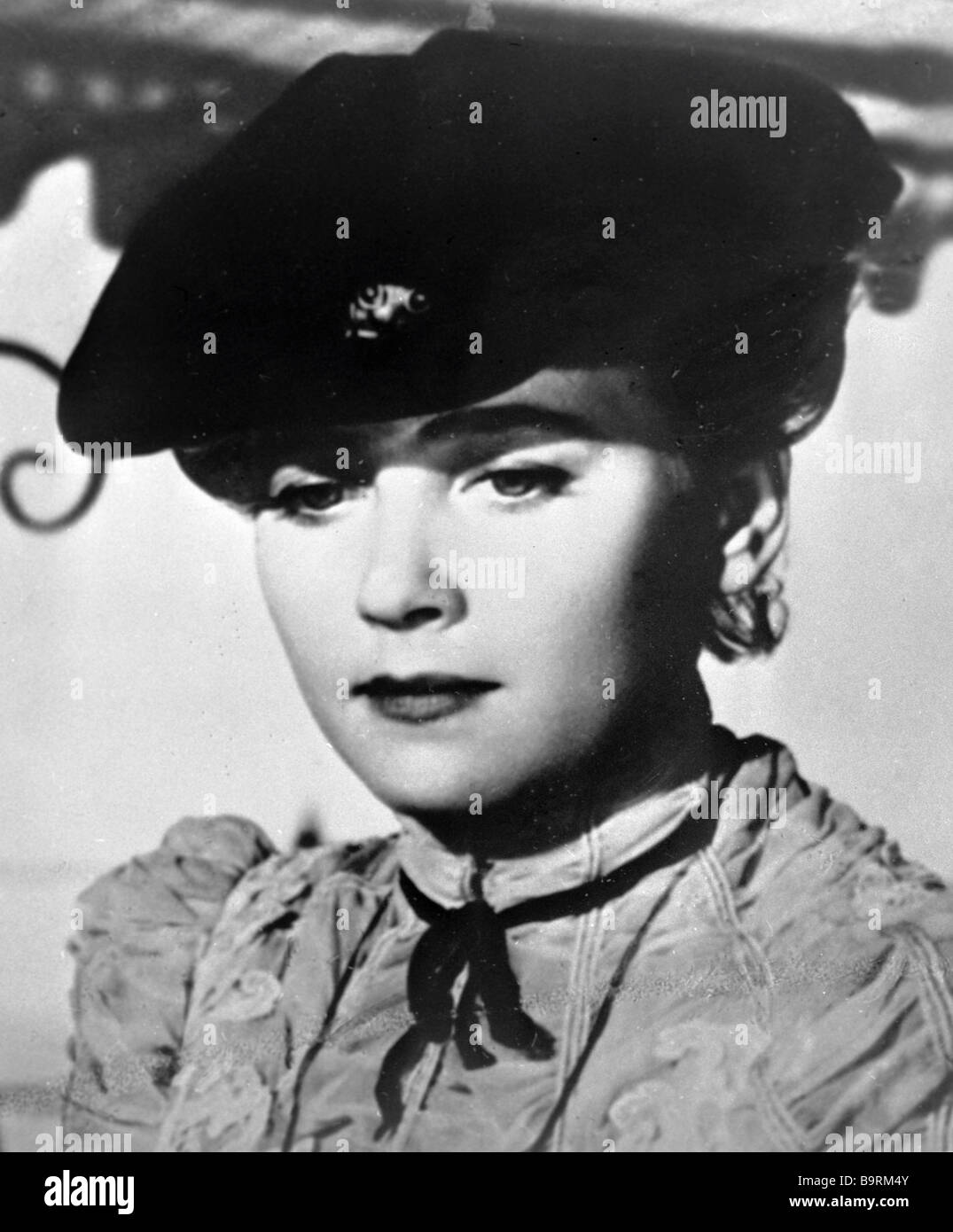 Actress Iya Savvina as Anna Sergeyevna in the film The Lady with the ...
