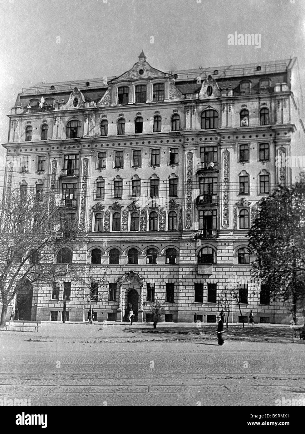 The first Soviet Government of Ukraine worked in this house No 19 on ...
