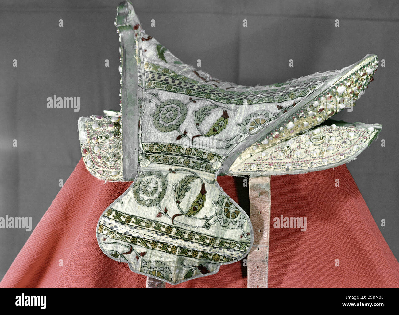 17th century Tsar Mikhail Romanov s saddle gold jewels enamel from the ...