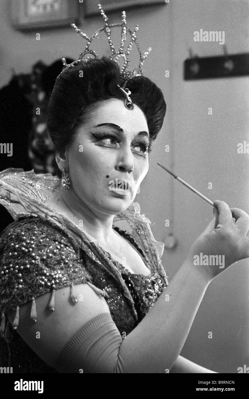 Irina Arkhipova as Marina Mniszek in Modest Moussorgsky s opera Boris ...