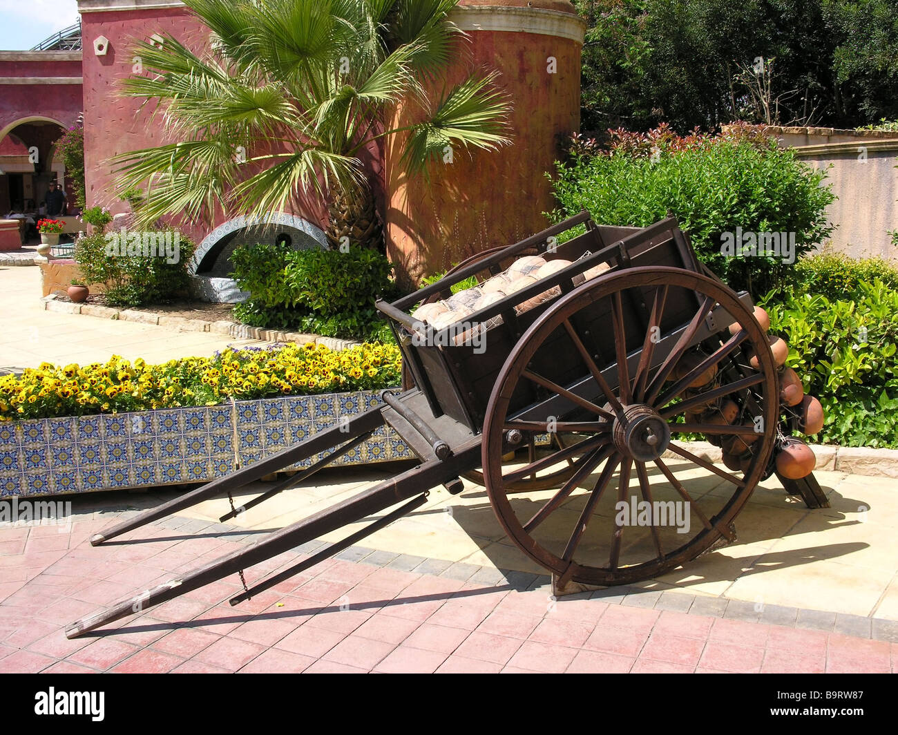 old cart wagon Stock Photo - Alamy