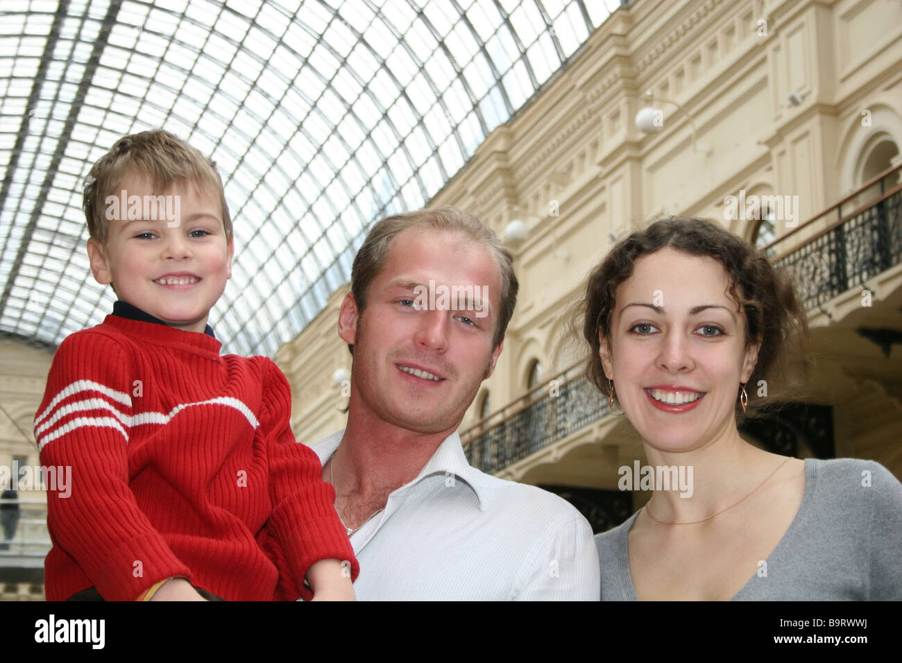 family in shop Stock Photo - Alamy
