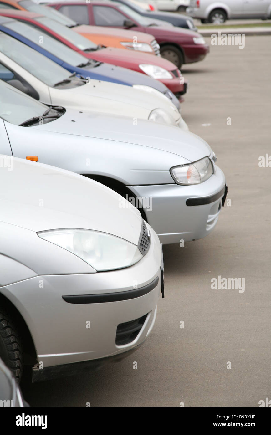 Cars are parking hi-res stock photography and images - Alamy