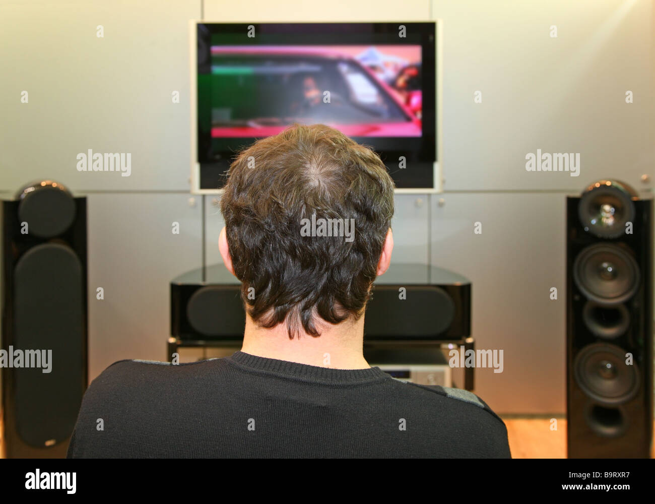 Men at home watching dvd hi-res stock photography and images - Alamy
