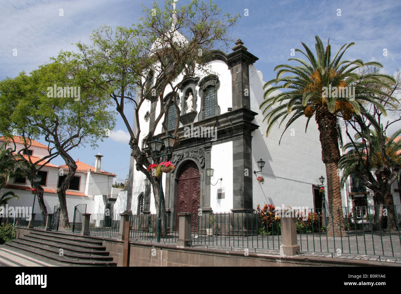 Church in the Old Town district of Funchal Madeira Stock Photo - Alamy
