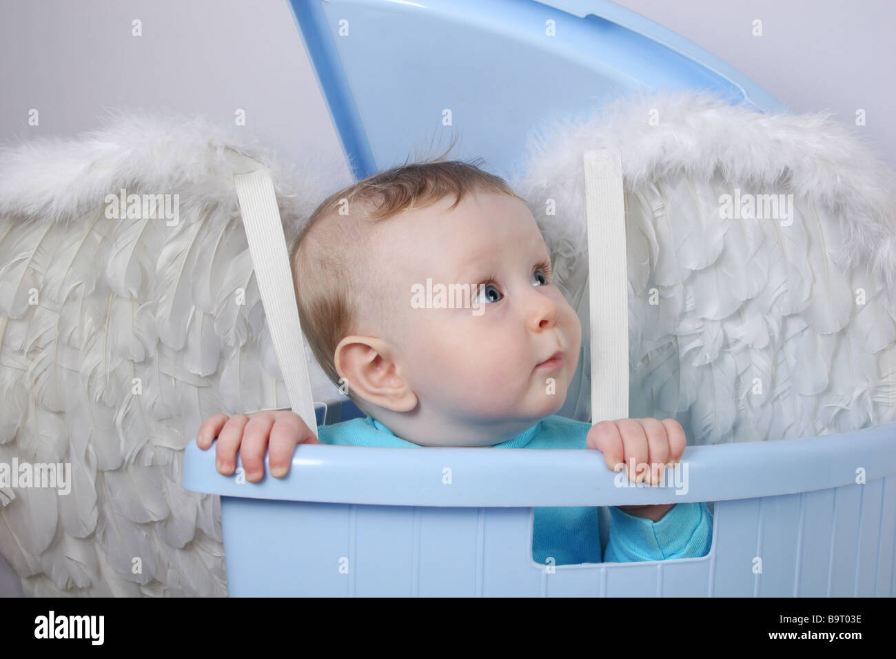Baby angel hi-res stock photography and images - Alamy
