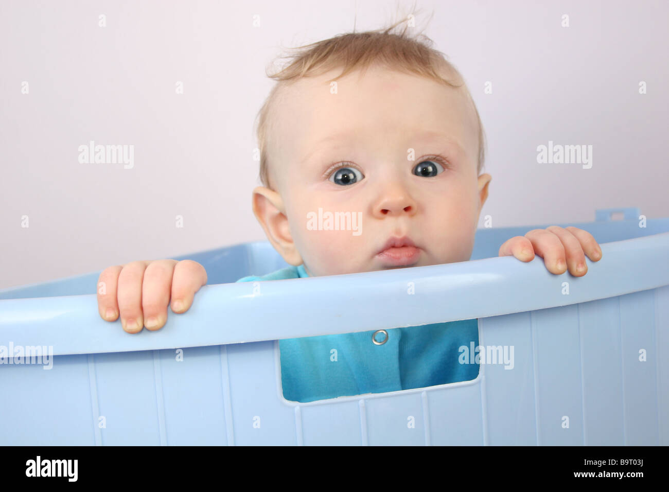 Forwarding department hi-res stock photography and images - Alamy