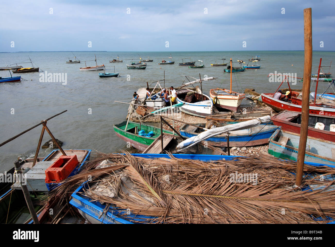 Cuban fishing boats hi-res stock photography and images - Alamy