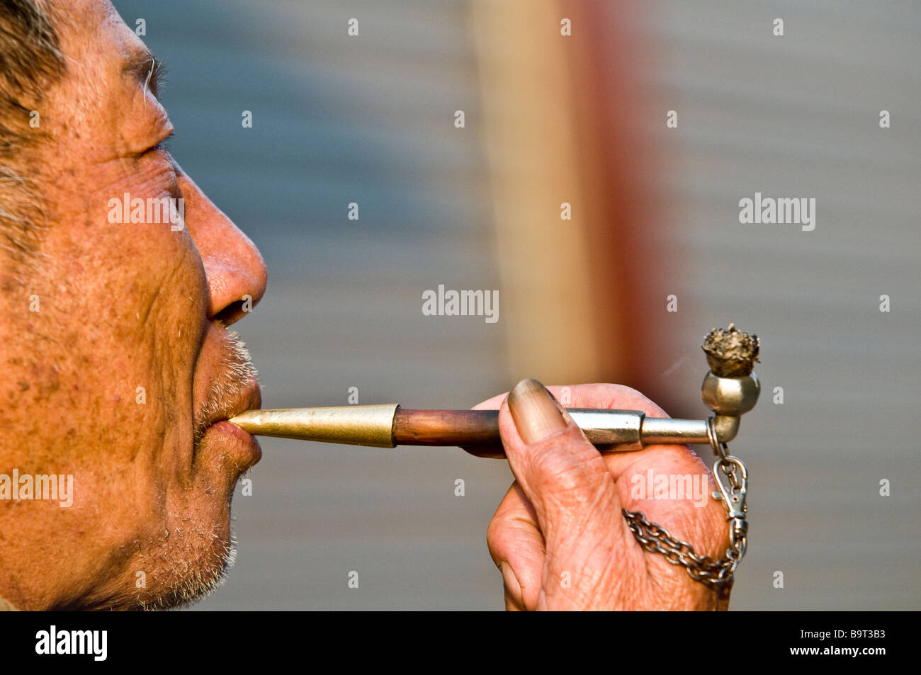 Chinese opium pipe hi-res stock photography and images - Alamy
