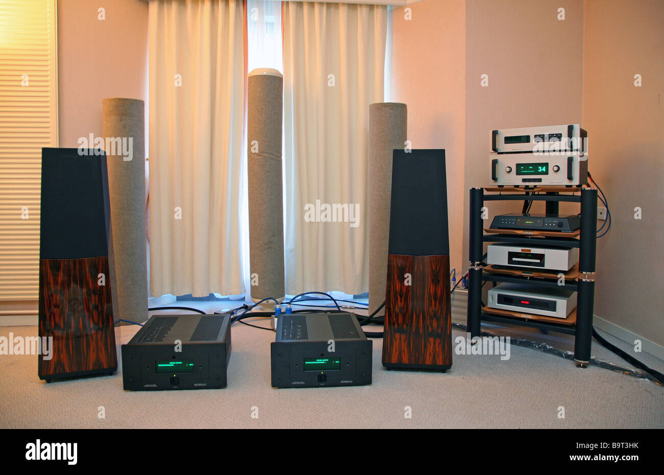 Home entertainment system controls hi-res stock photography and images ...