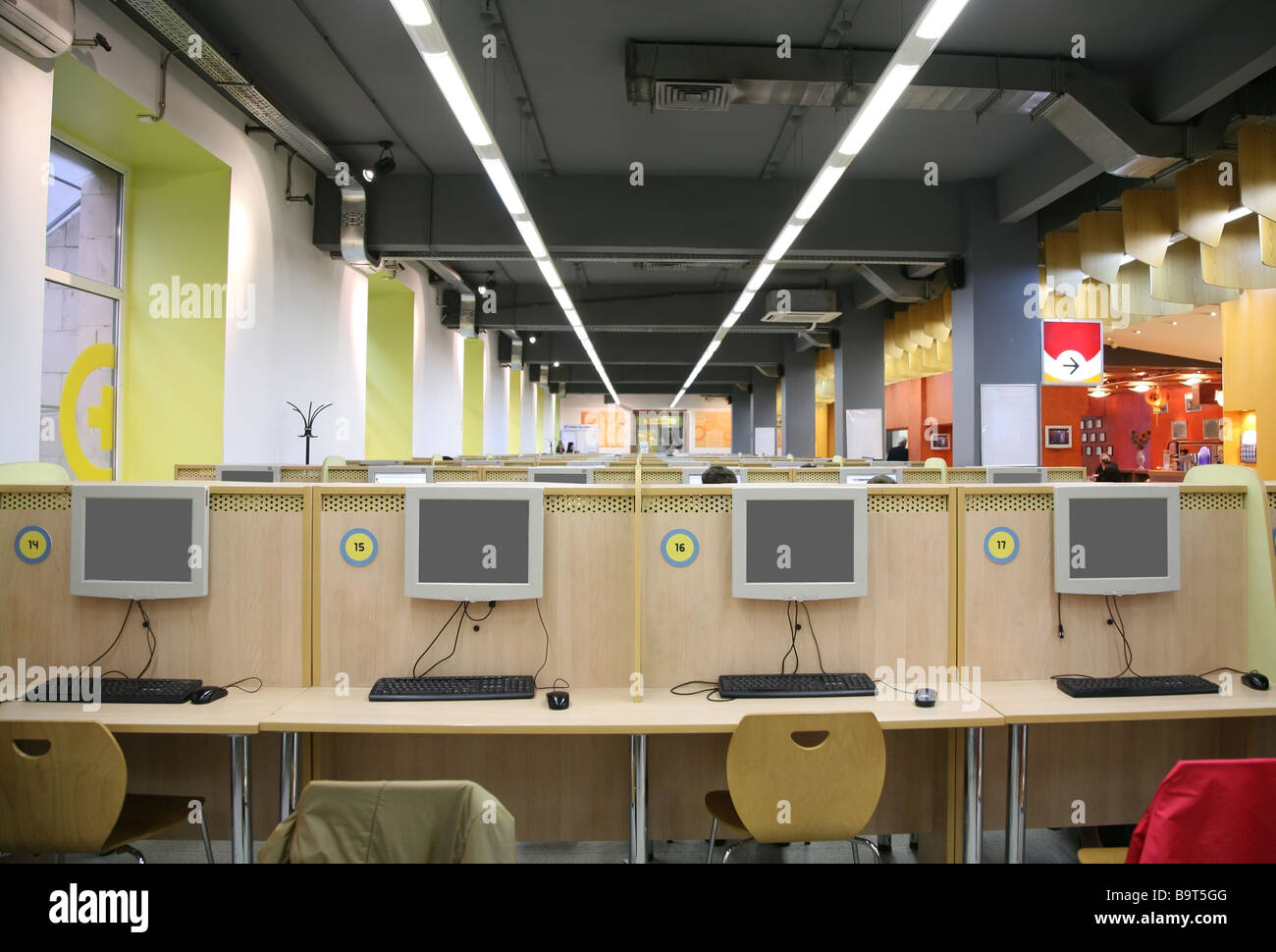 Interior library cafe hi-res stock photography and images - Alamy