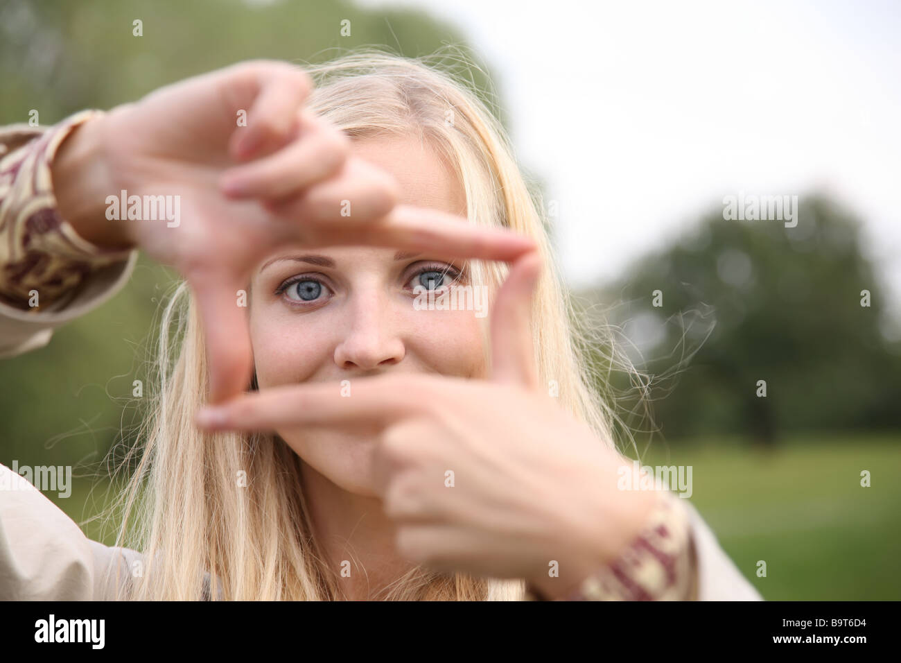 woman will frame Stock Photo - Alamy