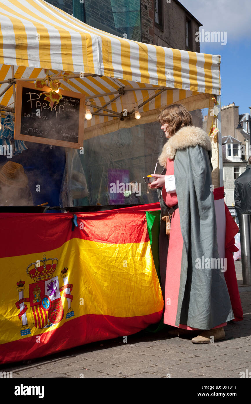 Food kiosk with awning hi-res stock photography and images - Alamy