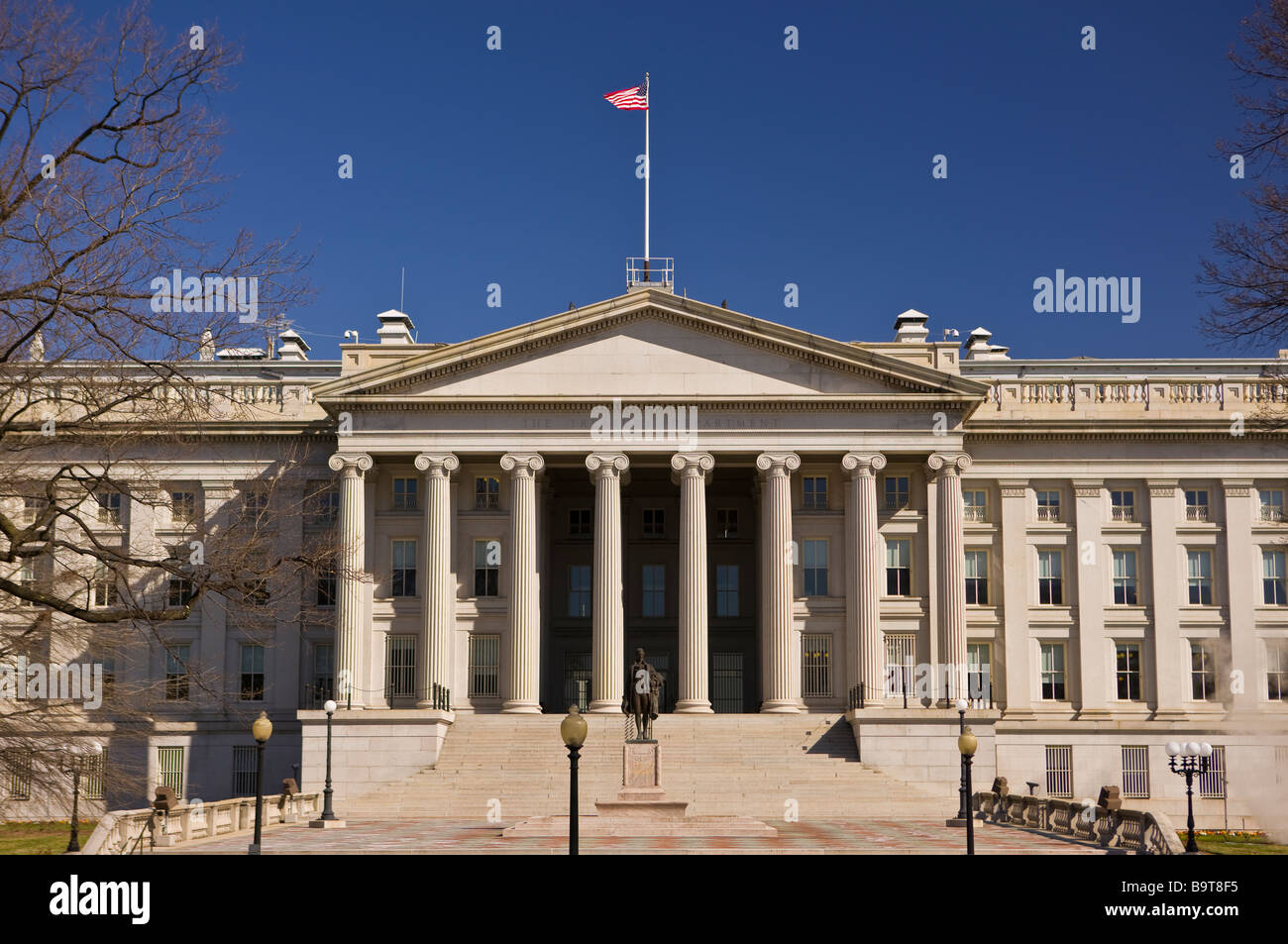 Us department of treasury building hi-res stock photography and images ...