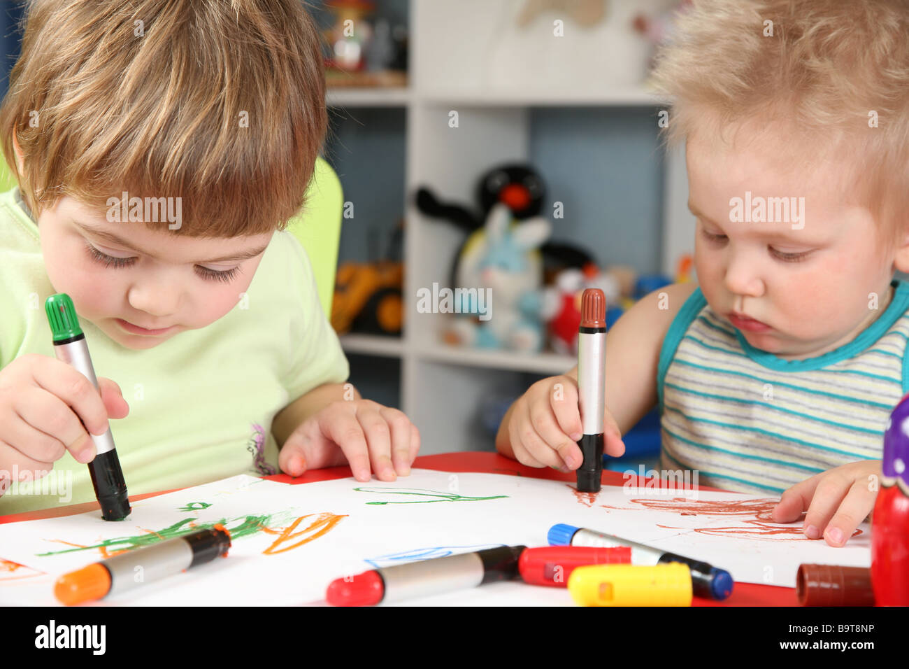 Tracing paper children hi-res stock photography and images - Alamy