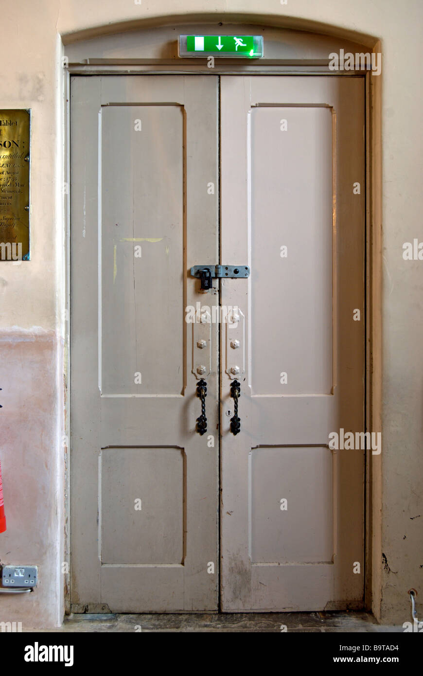 Emergency exit doors hi-res stock photography and images - Alamy