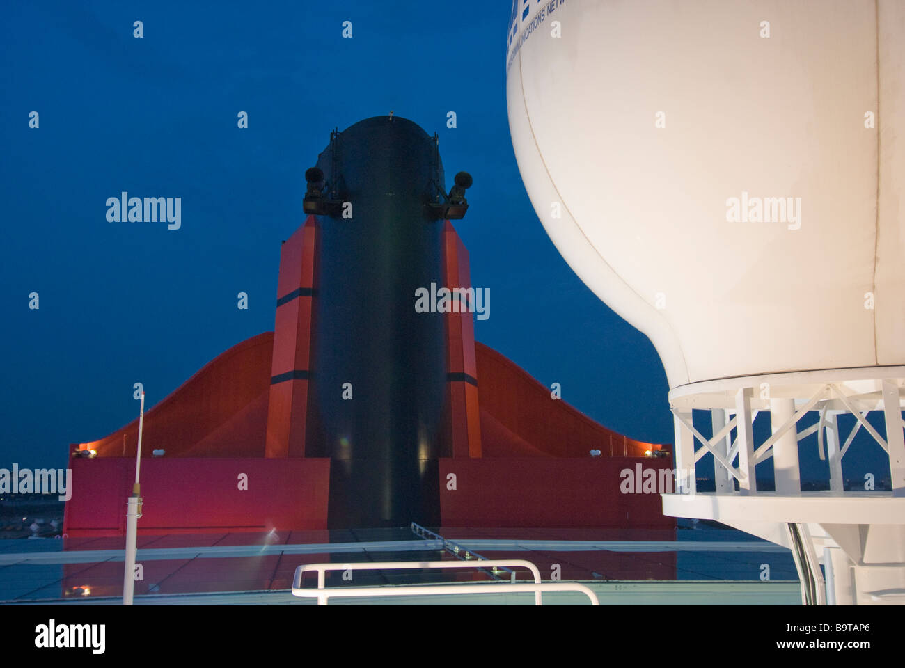 Queen mary funnel hi-res stock photography and images - Alamy