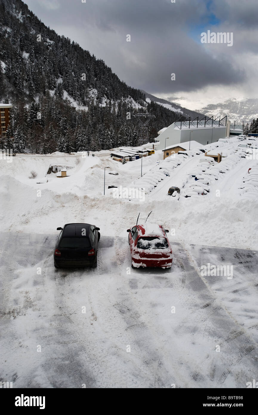 Trapped cars hi-res stock photography and images - Alamy