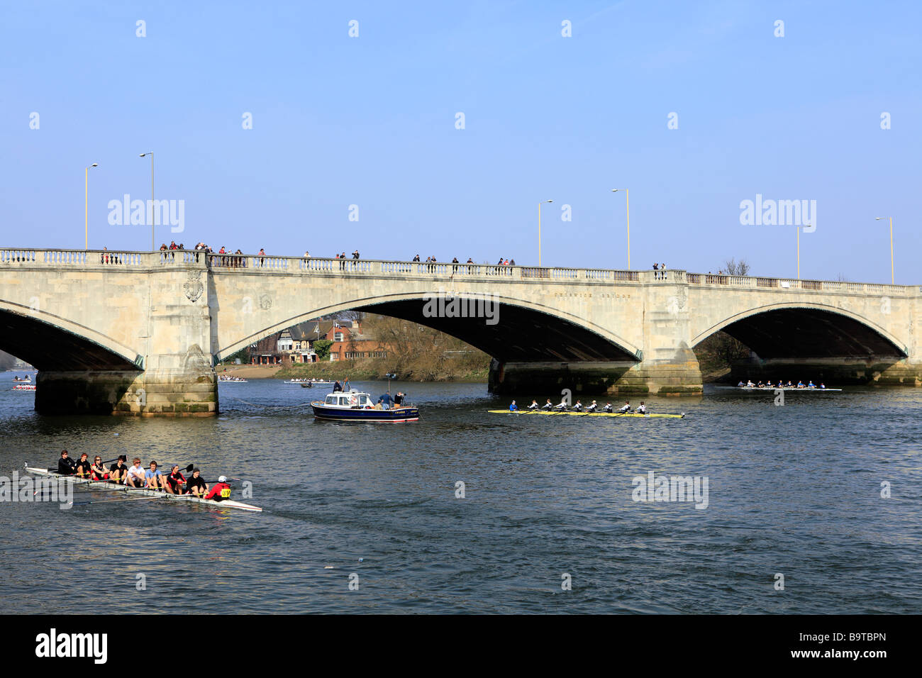 Chiswick bridge hi-res stock photography and images - Alamy